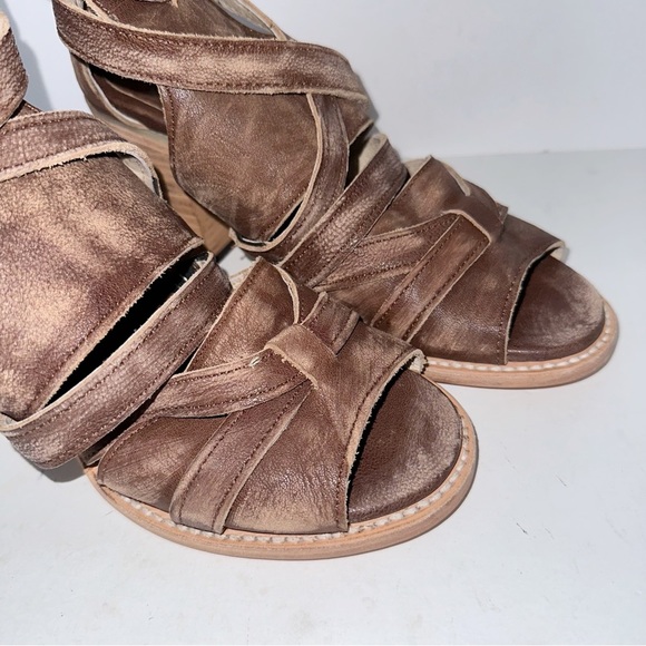 Freebird by Steven | Shoes | New Freebird Claw Distressed Brown Leather Strappy Heel Gladiator ...